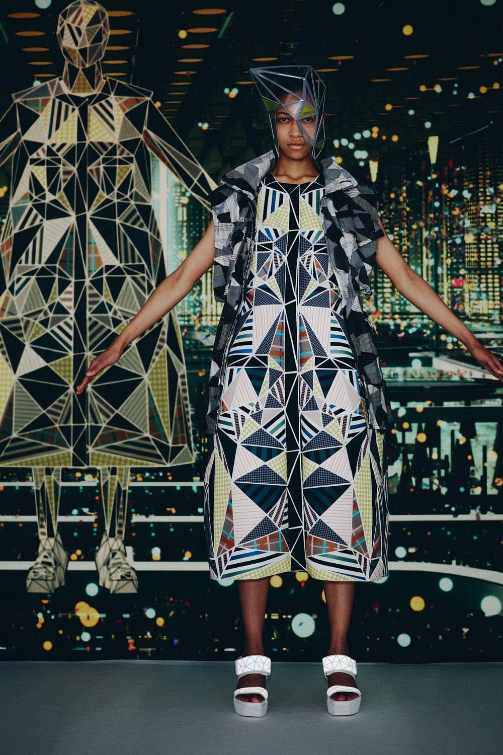 Anrealage Dimension at U for NFT Spring Summer 2022 - RUNWAY MAGAZINE ® Official